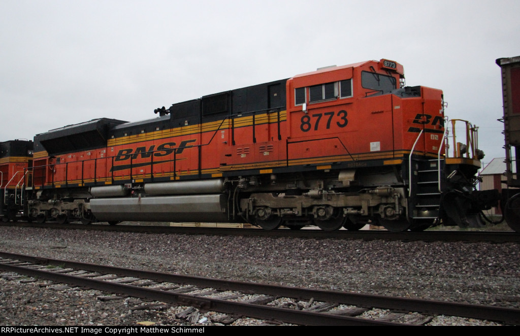 BNSF 8773